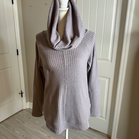 Cupio | Sweaters | Cupio Lavender Hoodiecowl Neck Top Womens Size Small ...